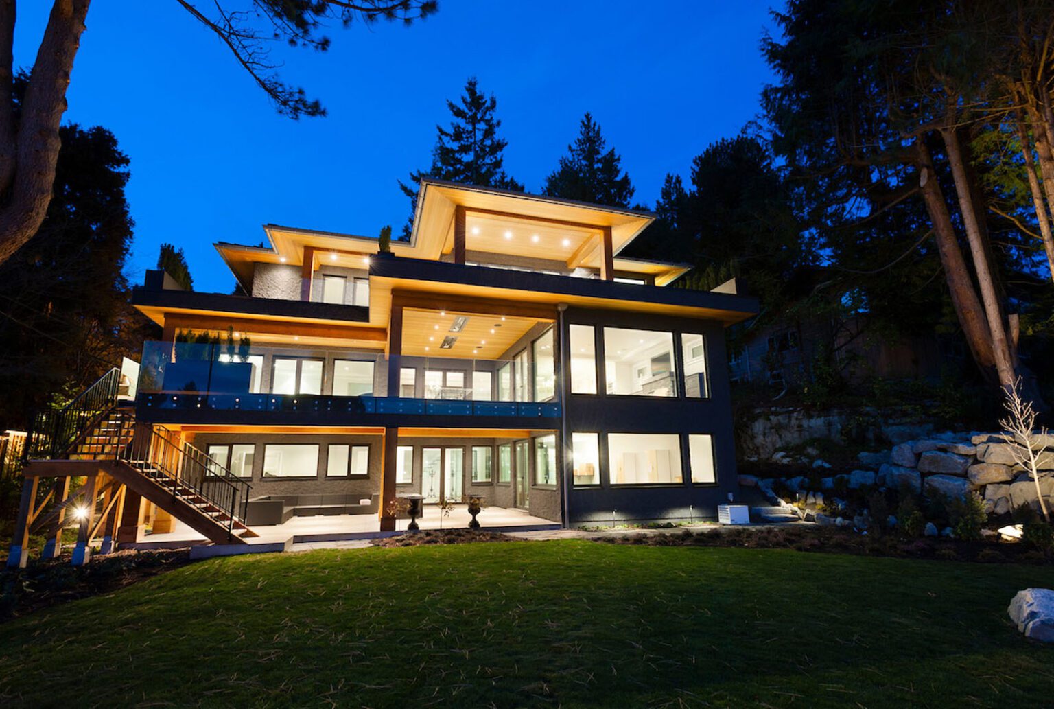 West Vancouver Horizon | Sarah Gallop Design Inc.
